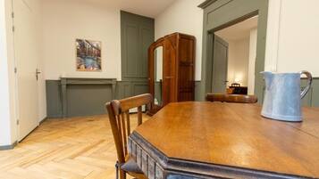 Quarto Familiar, vista para o jardim | Restaurantes