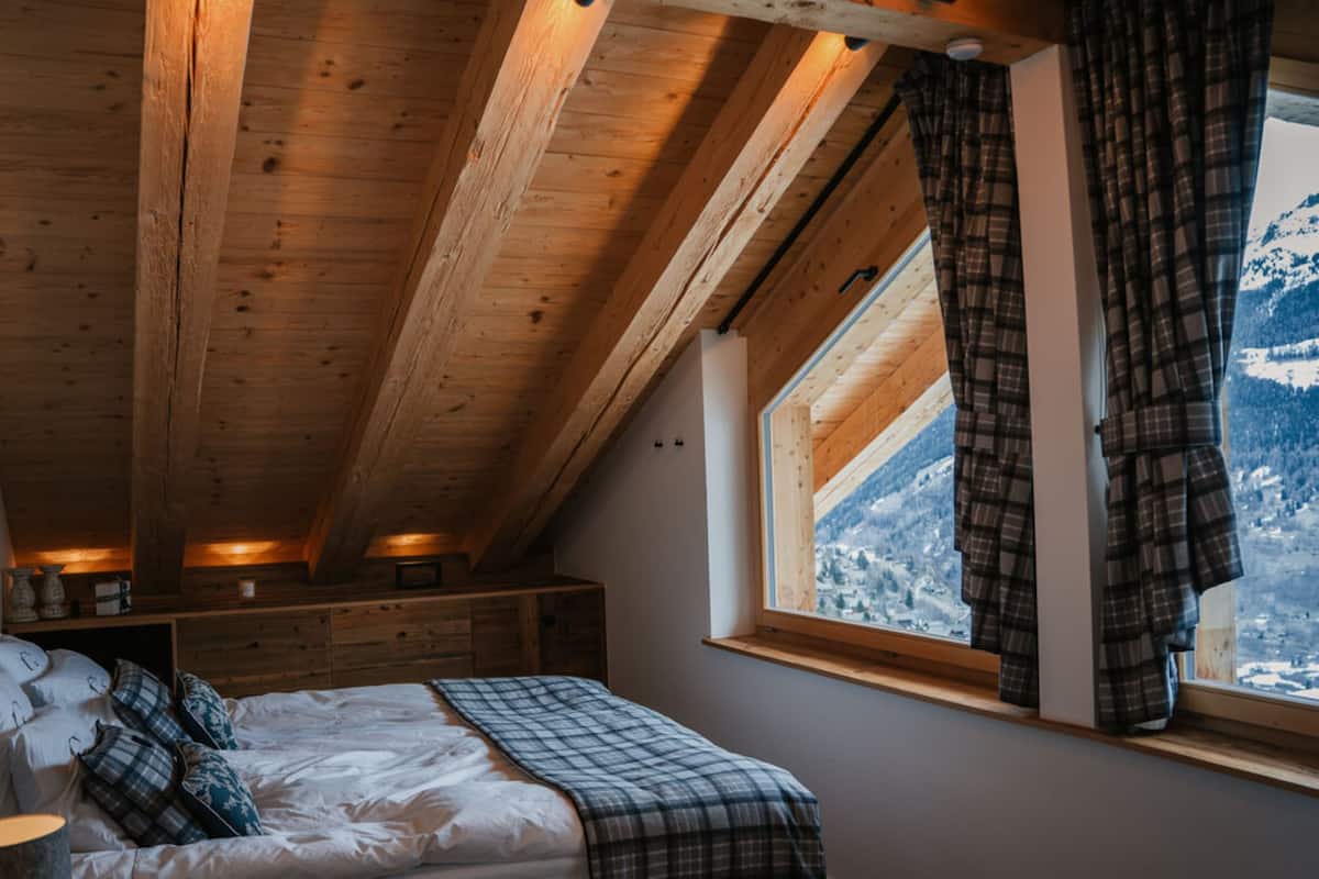 Alpine : Chalet A4 | Roupas de cama premium, cofres nos quartos, berços grátis