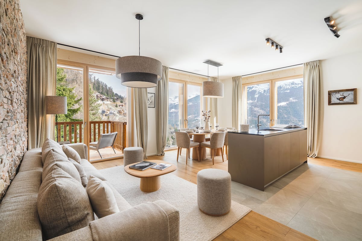 Alpine : Appartement 51 | Roupas de cama premium, cofres nos quartos, berços grátis