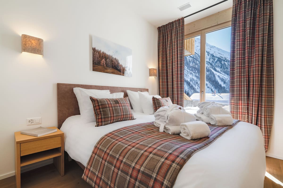 Alpine : Appartement 75 | Roupas de cama premium, cofres nos quartos, berços grátis