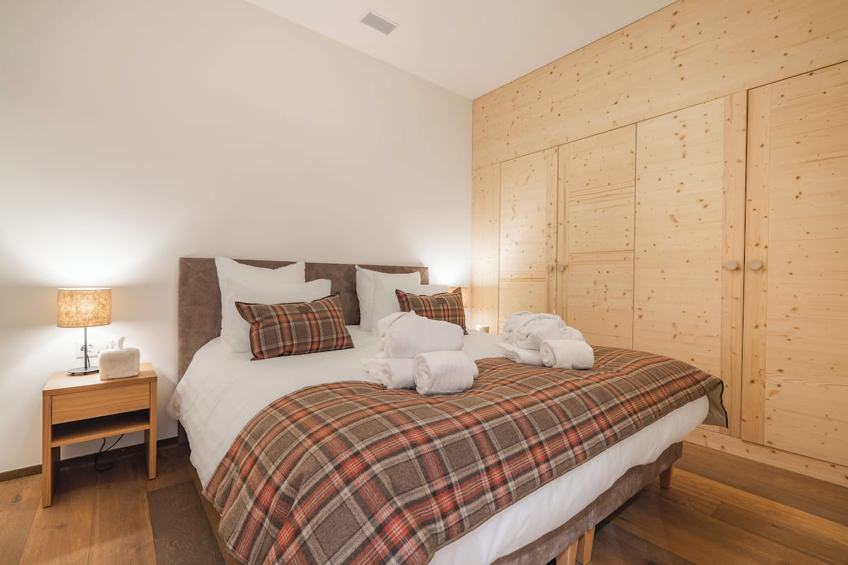 Alpine : Appartement 81 | Roupas de cama premium, cofres nos quartos, berços grátis
