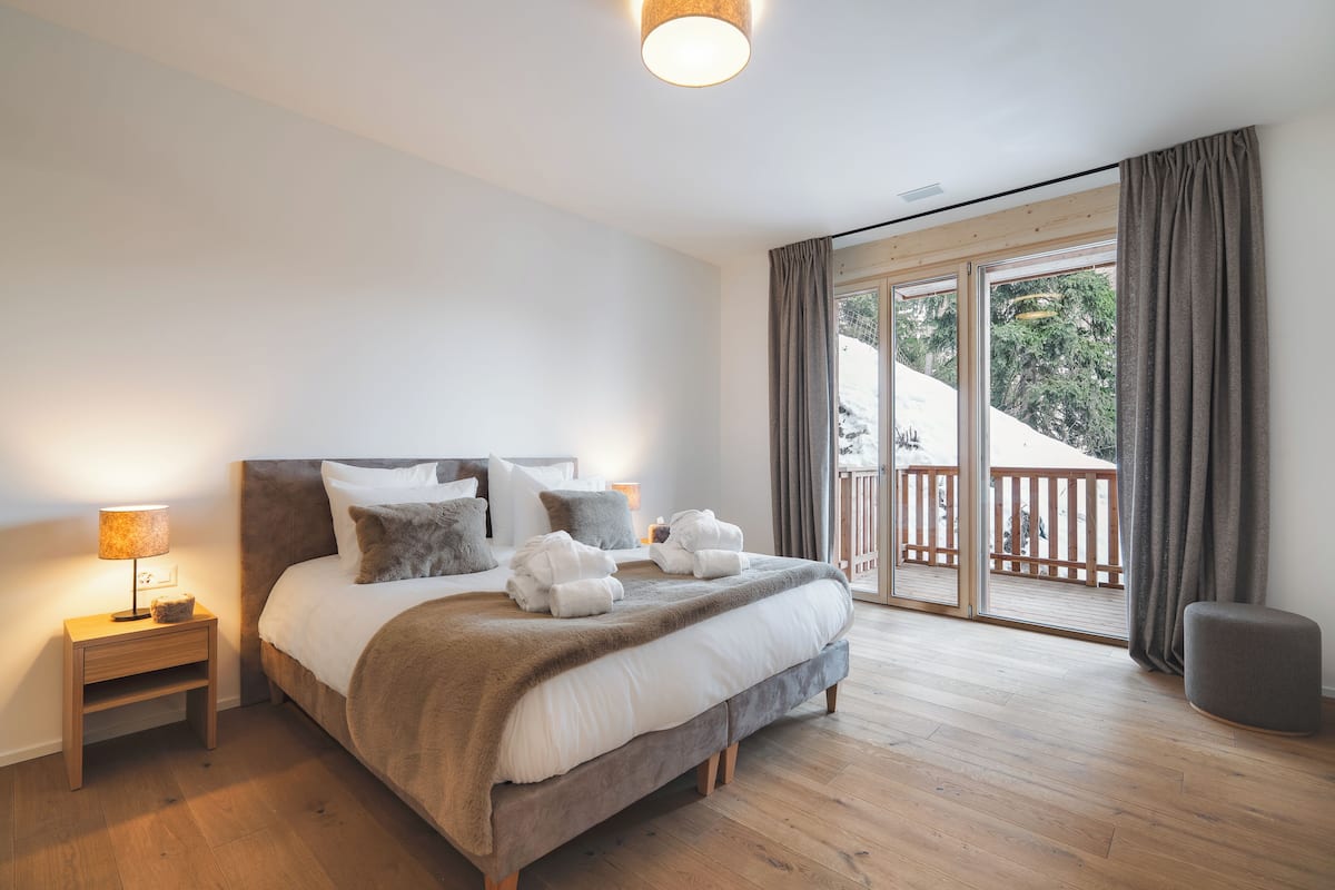 Alpine : Appartement 61 | Roupas de cama premium, cofres nos quartos, berços grátis