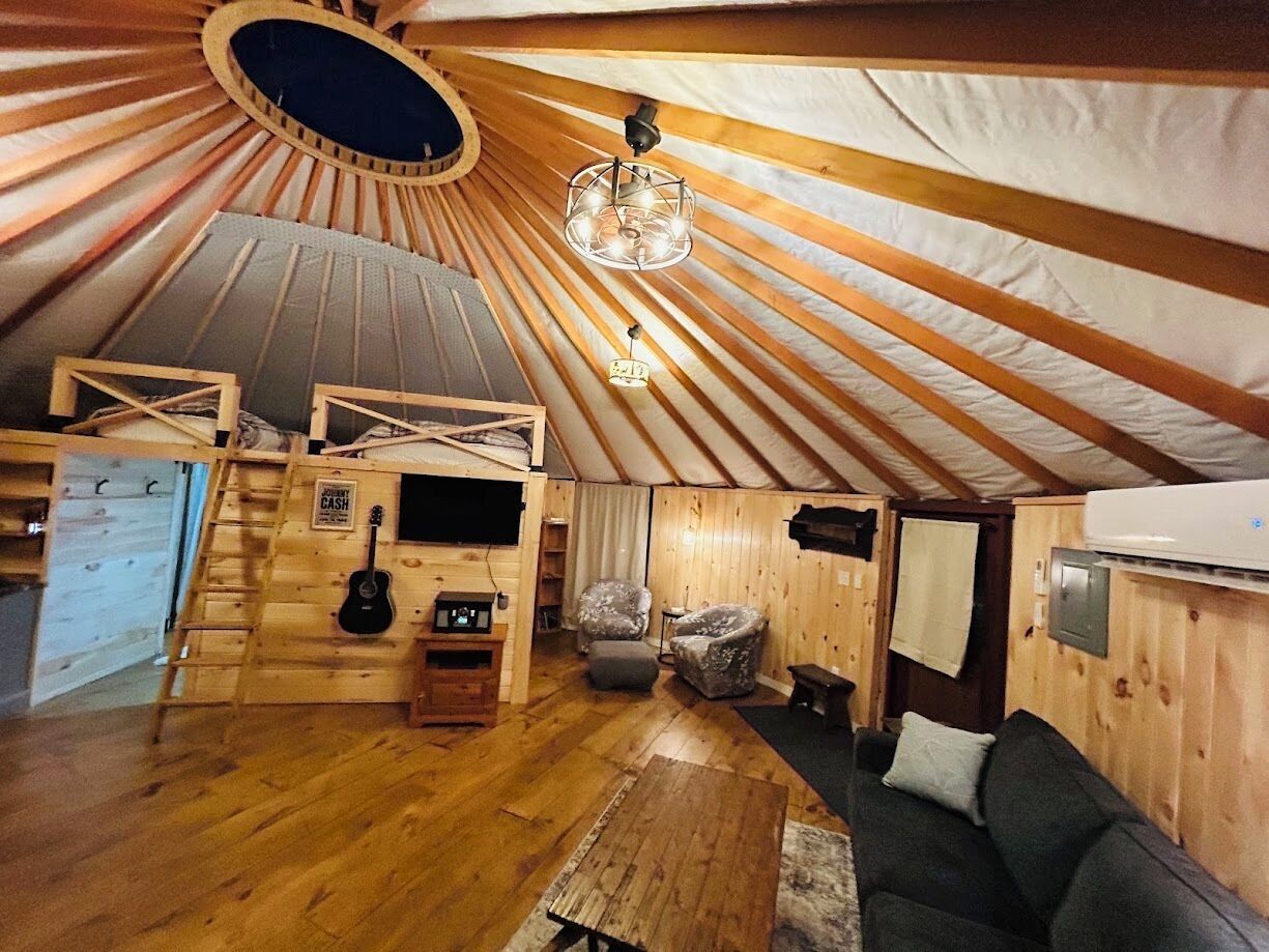 Old  Apple Yurt | Bar 2 Decks | Wifi | Fire Pit - Minot, ME