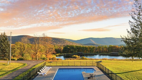 Mountainview Estate - Main House By Avantstay Pool + Hot Tub + Canoe + Outdoor Dining + Game Room Near Windham Mountain - Hunter, NY