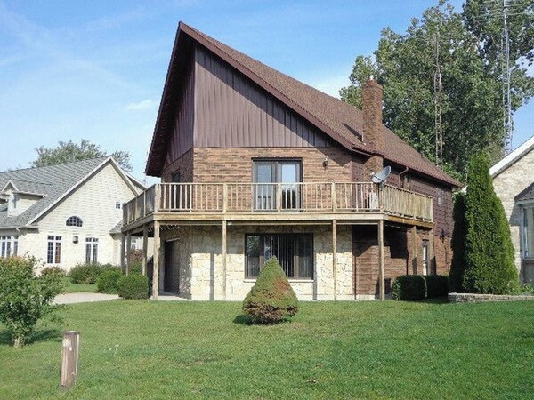 Beautiful Chalet In Erieau For Rent - Chatham-Kent
