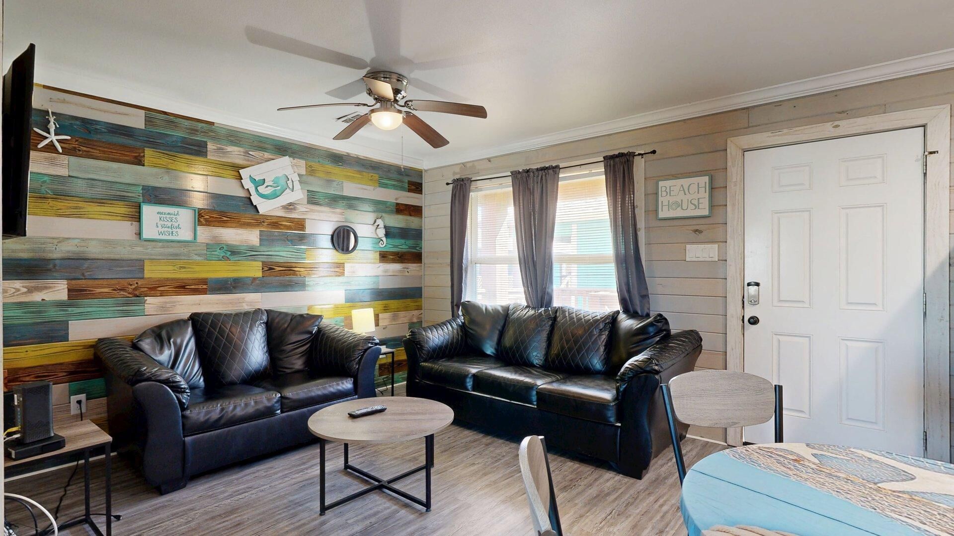 Acc4 Shared Pool, Pet Friendly, In Town - Port Aransas, TX