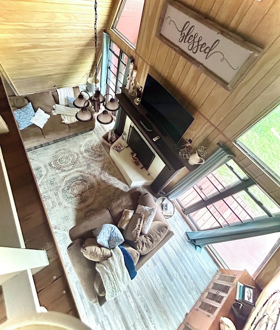 Cozy Lake Brownwood A-frame Retreat, 2br + Loft, Walk To Water - Lake Brownwood, TX
