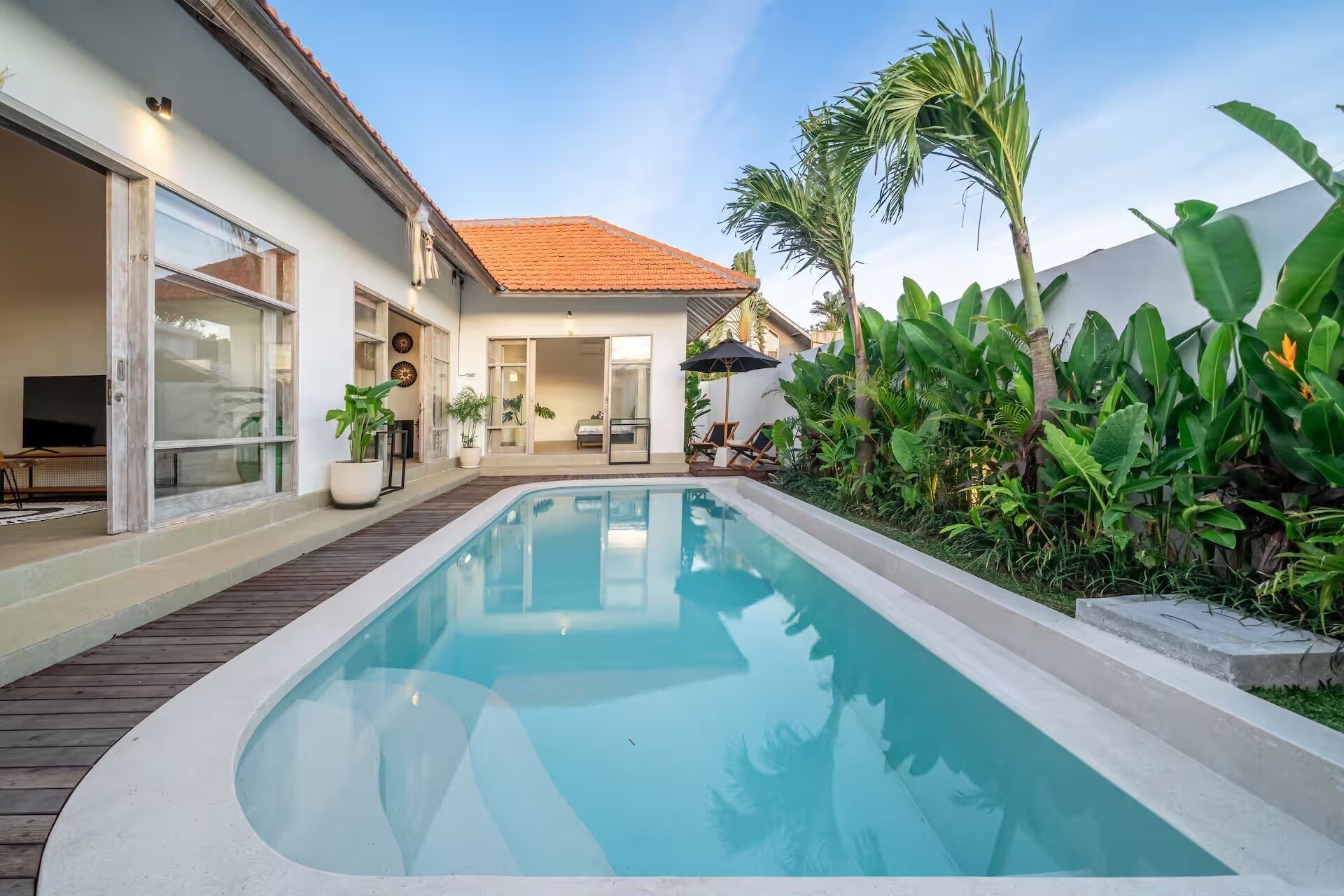 Villa Gallery, 2 quartos, piscina privativa | Piscina | Piscina exterior, guarda-sóis, espreguiçadeiras 
