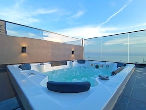 Suíte superluxo, 2 quartos, acesso à piscina | Terraço/pátio