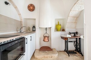 Apartamento família, 3 quartos, 2 banheiros (Trulli Trullò in Locorotondo) | Cozinha privada