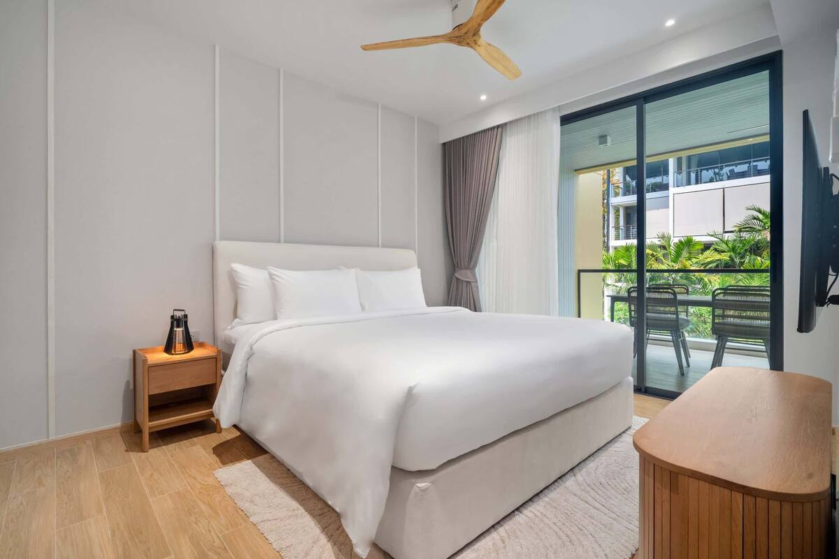 Apartamento (2 Bedrooms) | 3 quartos, cofres nos quartos, espaço de trabalho para notebook