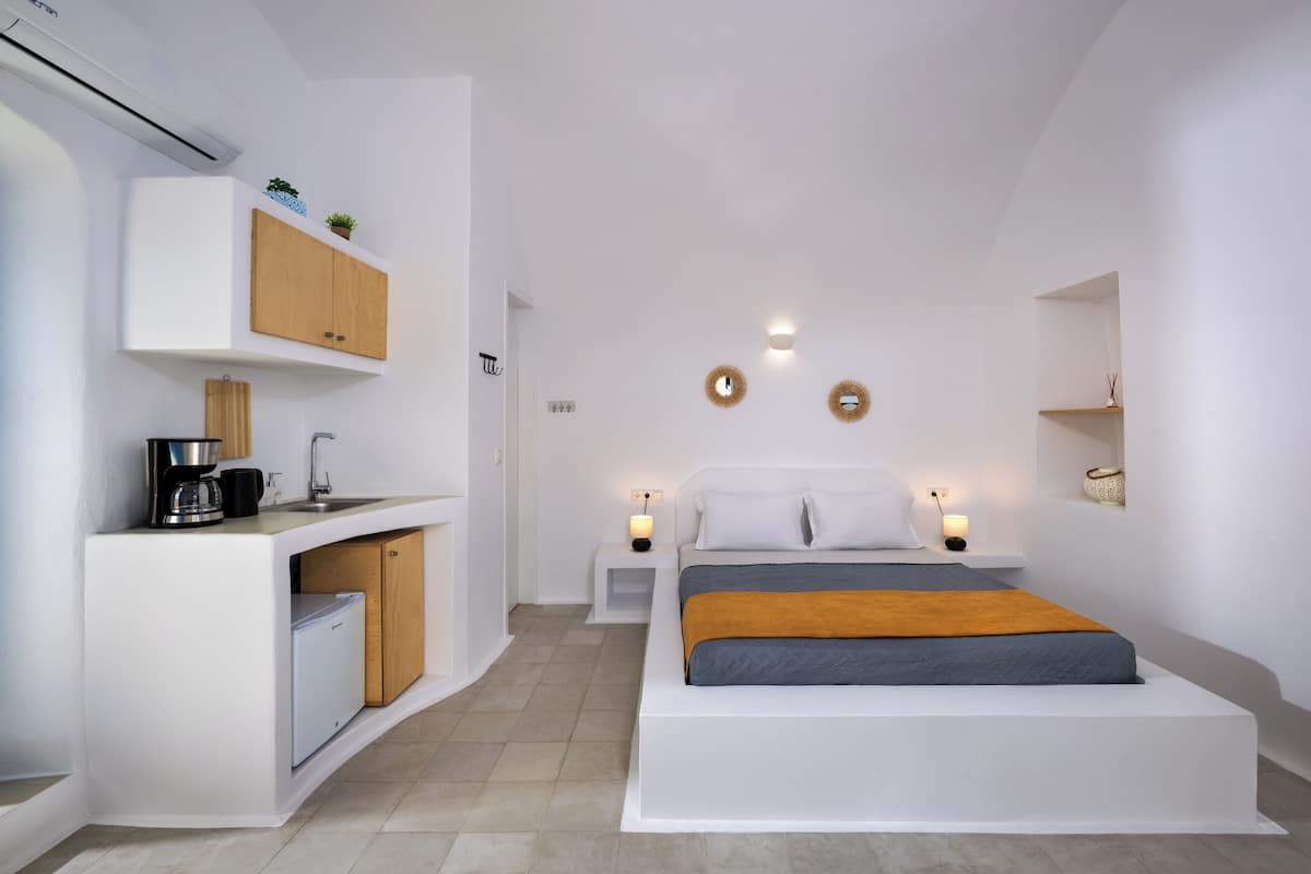 Suite Júnior, vista para o mar | Kitchenette privada | Uma placa de cozinha, uma máquina de café expresso, uma cafeteira/bule