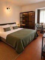 Quarto Duplo Standard | Cofre no quarto, cortinas/cortinados opacos, Wi-fi grátis 