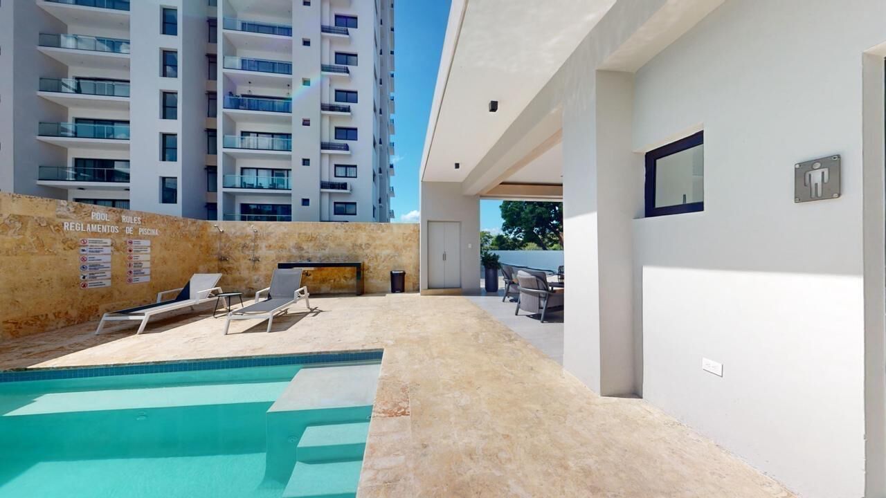 Apartamento superluxo, sacada, vista para a piscina | Piscina | Piscina externa
