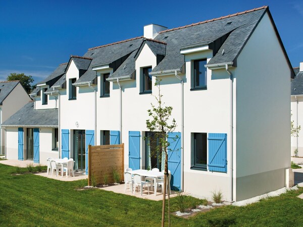 Brittany Golf Cottage For 4 - Morbihan