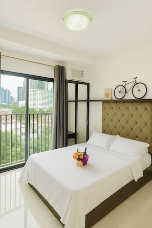 Apartamento Familiar em Condomínio Fechado, 1 cama queen-size, varanda, Vista para a cidade | Wi-fi grátis 