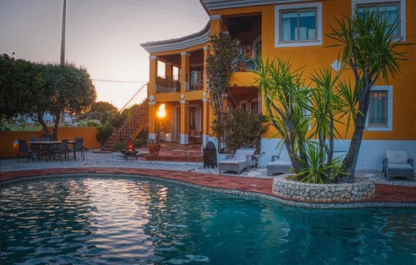 Lagos Beachfront Studio Apartment With Pool - Lagos