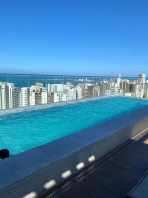 15 piscinas exteriores, da(s) 5:00 à(s) 0:00, espreguiçadeiras 