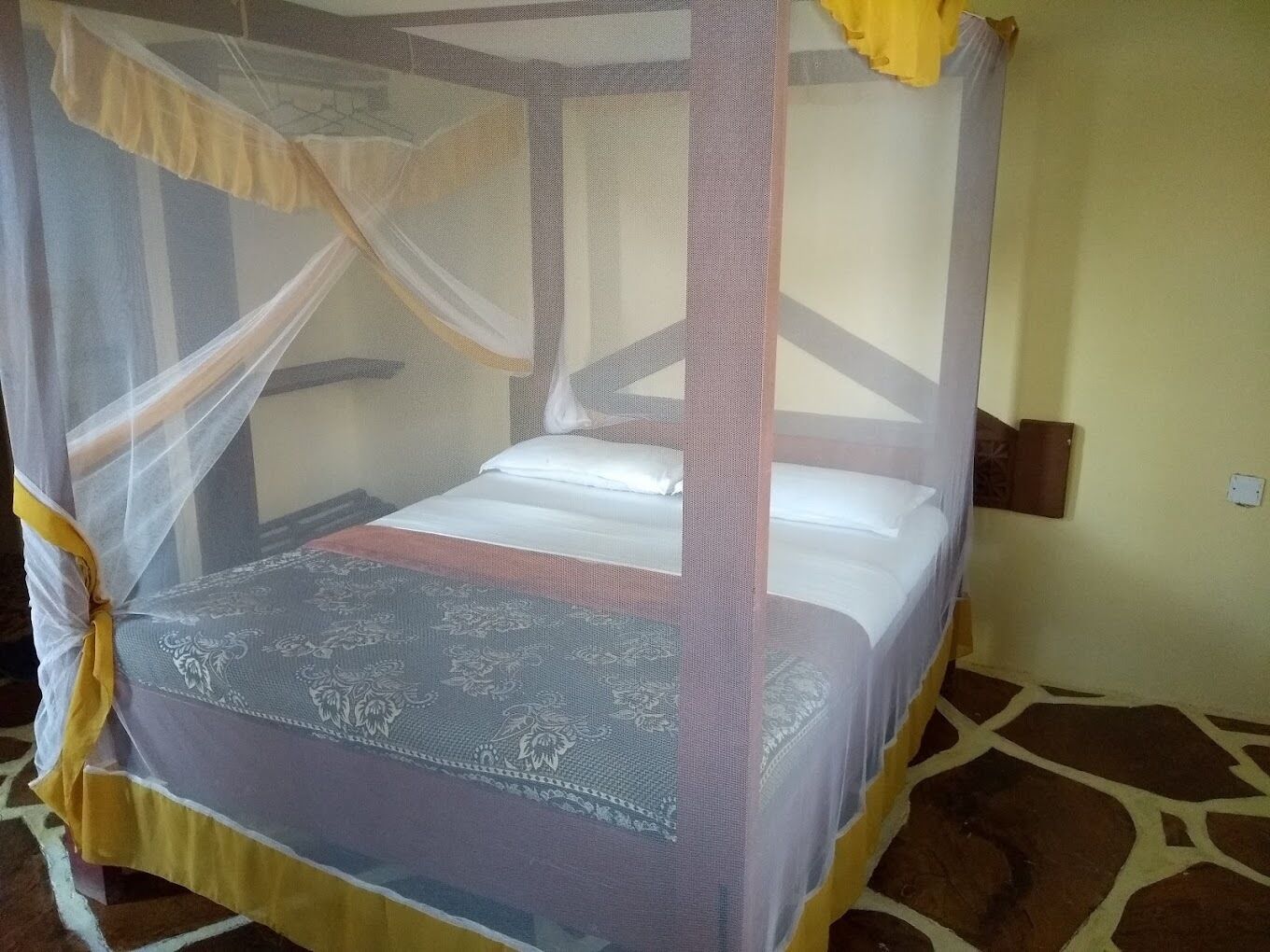 Quarto Individual Deluxe | Wi-fi grátis, roupa de cama fornecida 