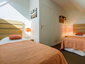 Apartamento | 2 quartos, com mobília individualizada, ferro/tábua de engomar 