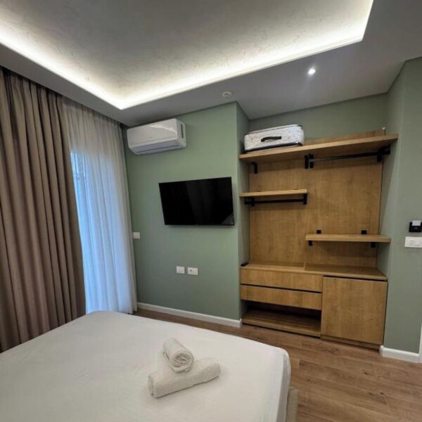 Zena Hotel - Golem
