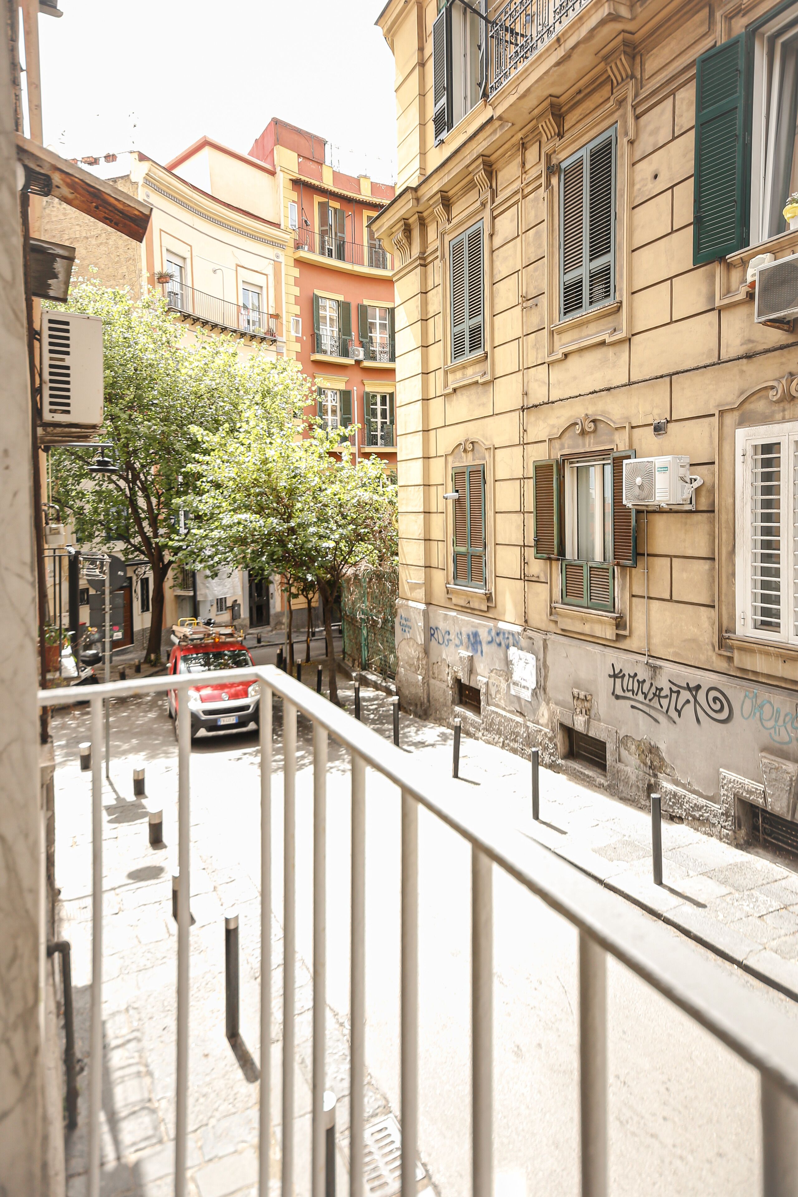 Quarto Triplo Comfort, varanda | Terrenos do alojamento