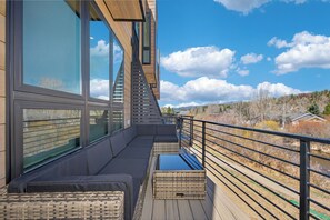 On Fraser River w/ Trail Access! Mtn-view Unit in Fraser | Best Rates ...