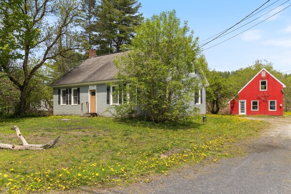 Ski & Stay Montpelier 4br Home Sleeps 8 4 Bedroom Home - Montpelier, VT