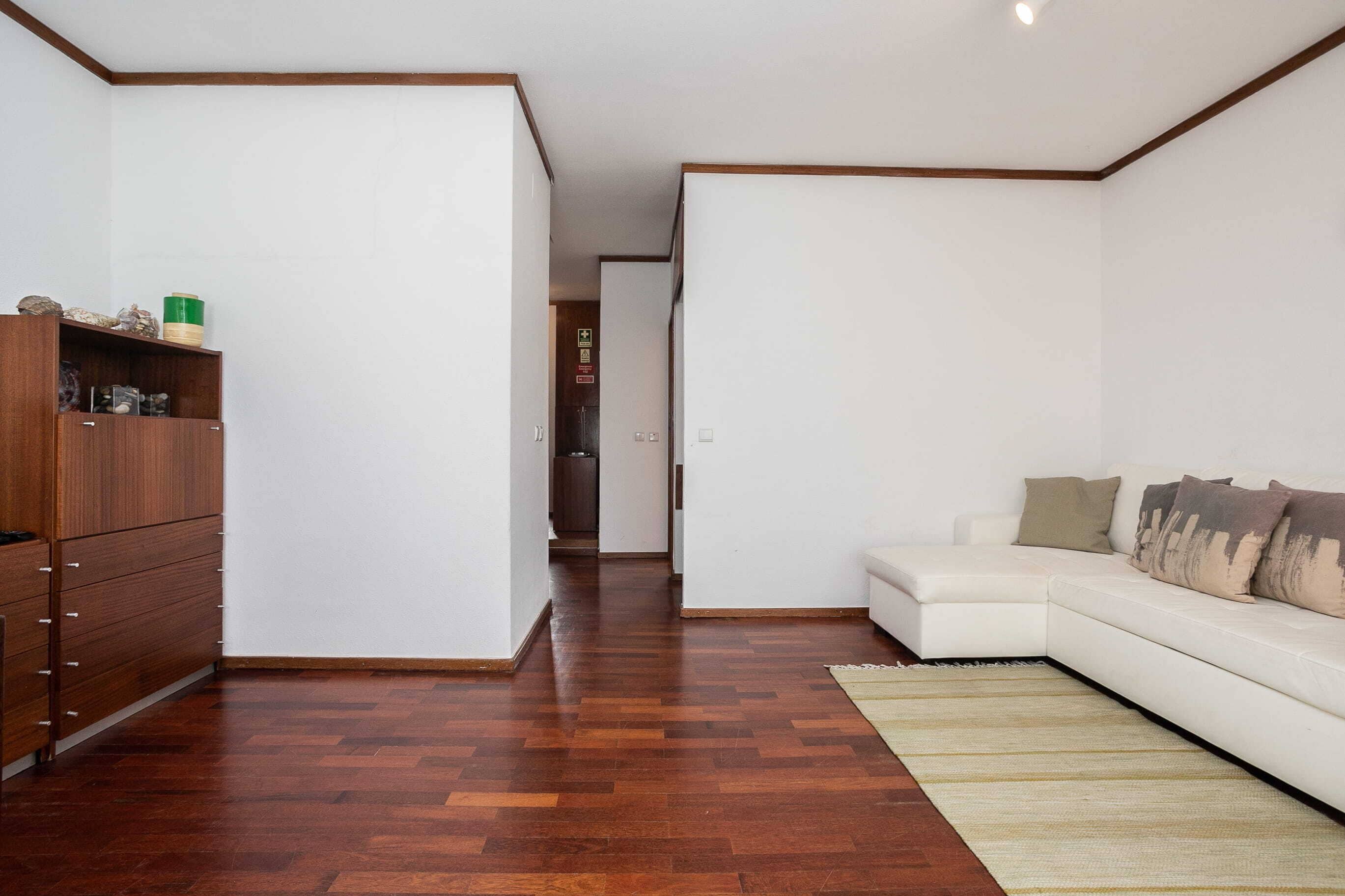 Apartamento, varanda, vista para a piscina | Sala de estar
