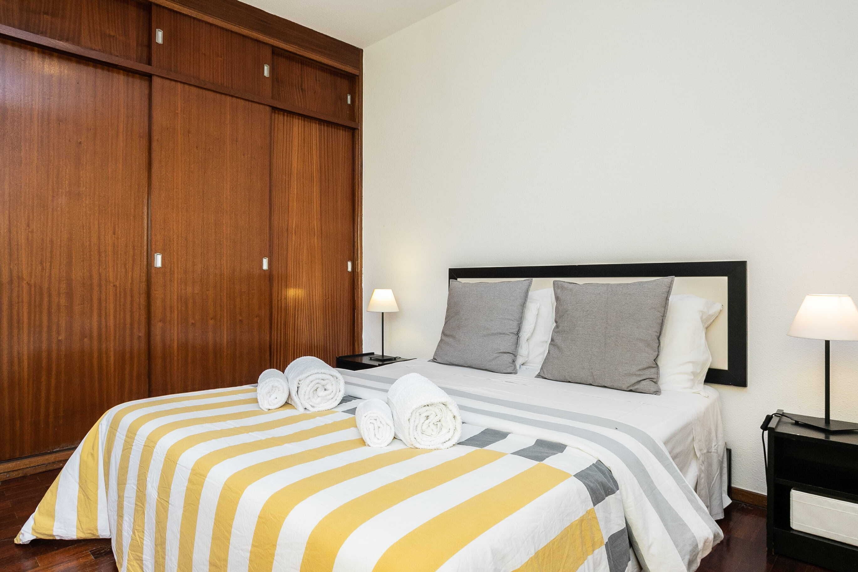Apartamento, sacada, vista para a piscina | Wi-Fi de cortesia