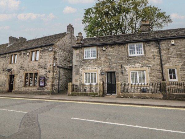 The Toll Bar - Castleton