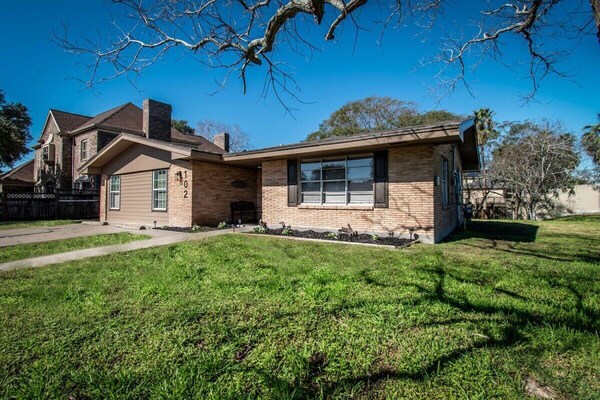 Gulfside Getaway Awaits - Corpus Christi, TX