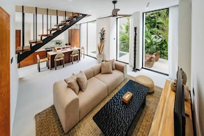 Vila superluxo, vista para a piscina | Área de estar | Smart TV 50 polegadas com canais digitais