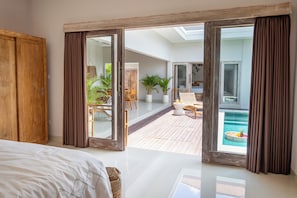Villa de Luxo, vista para a piscina | Lençóis de algodão egípcio, roupa de alta qualidade, cofre no quarto 