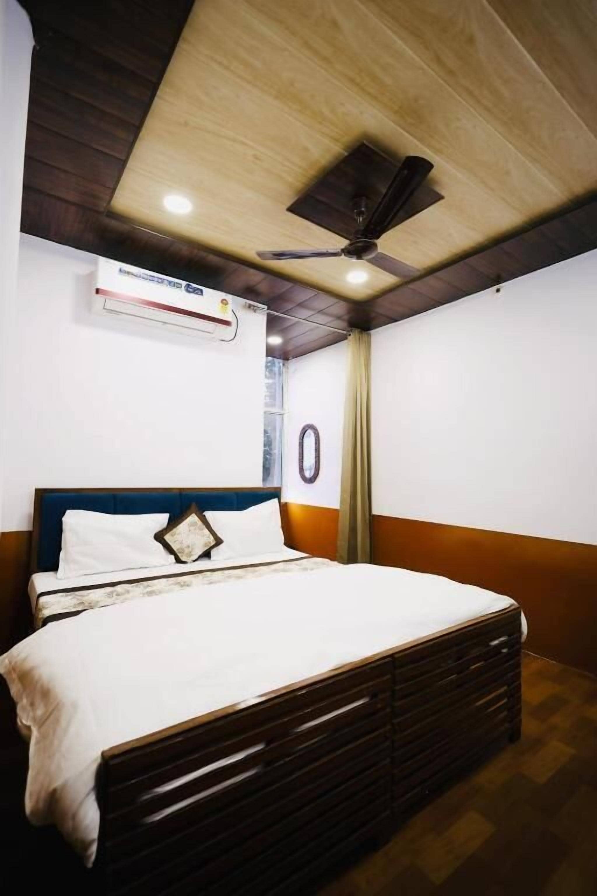 Quarto Duplo Deluxe, varanda, Vista para a cidade | Cortinas/cortinados opacos, quartos insonorizados 