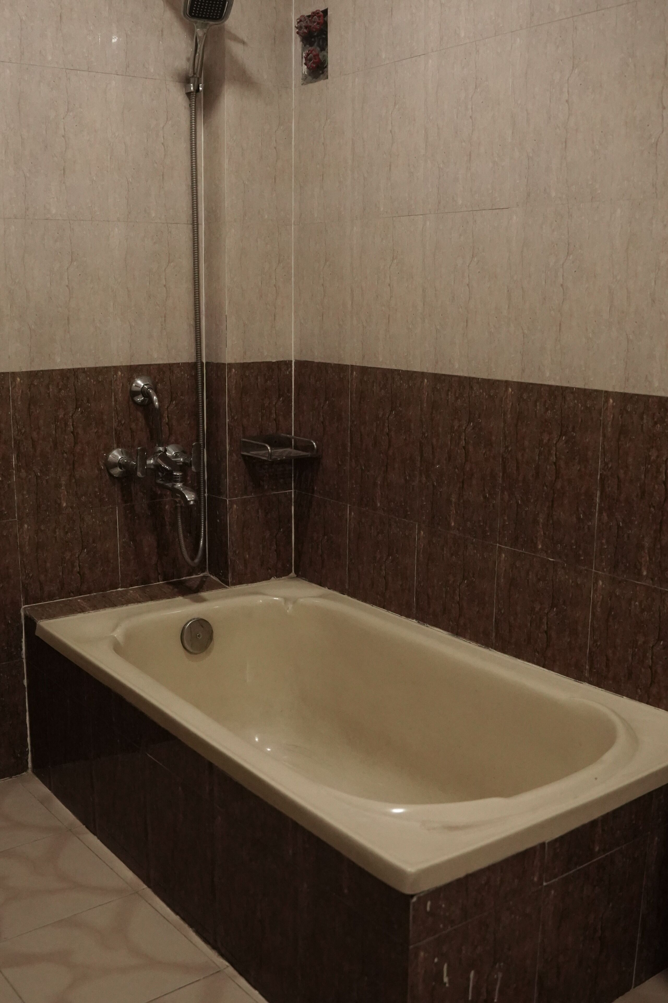 Suite Deluxe, Vista para a cidade | Casa de banho | Artigos de higiene pessoal grátis, toalhas fornecidas, sabão, champô 