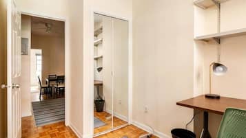 Apartamento, 2 quartos, vista para a cidade | Parte interna