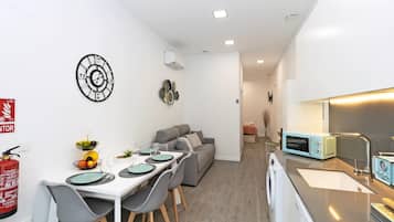 Apartamento (One-Bedroom Apartment)