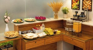 Pequeno-almoço inspirado na cozinha local diário incluído 