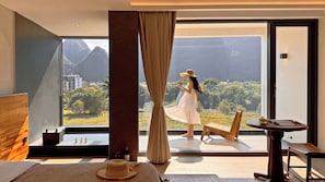 Quarto casal romântico, vista para a colina | Vista do quarto