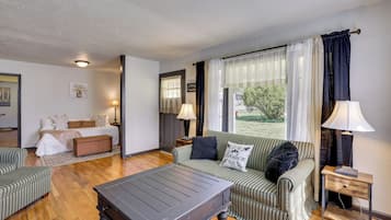 Casa (2 Bedrooms) | Interior