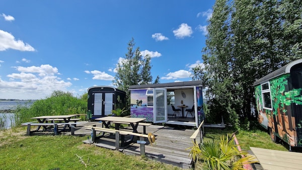 Tiny Couples Wagon On The Lakeside - Flevoland