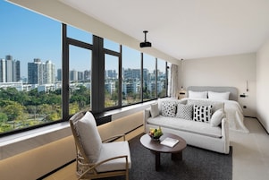 Suite Panorâmica, Vista para a cidade | Secretária, secretária adequada para computadores portáteis