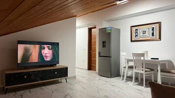 Quarto casal luxo, sacada | Escrivaninha, Wi-Fi de cortesia