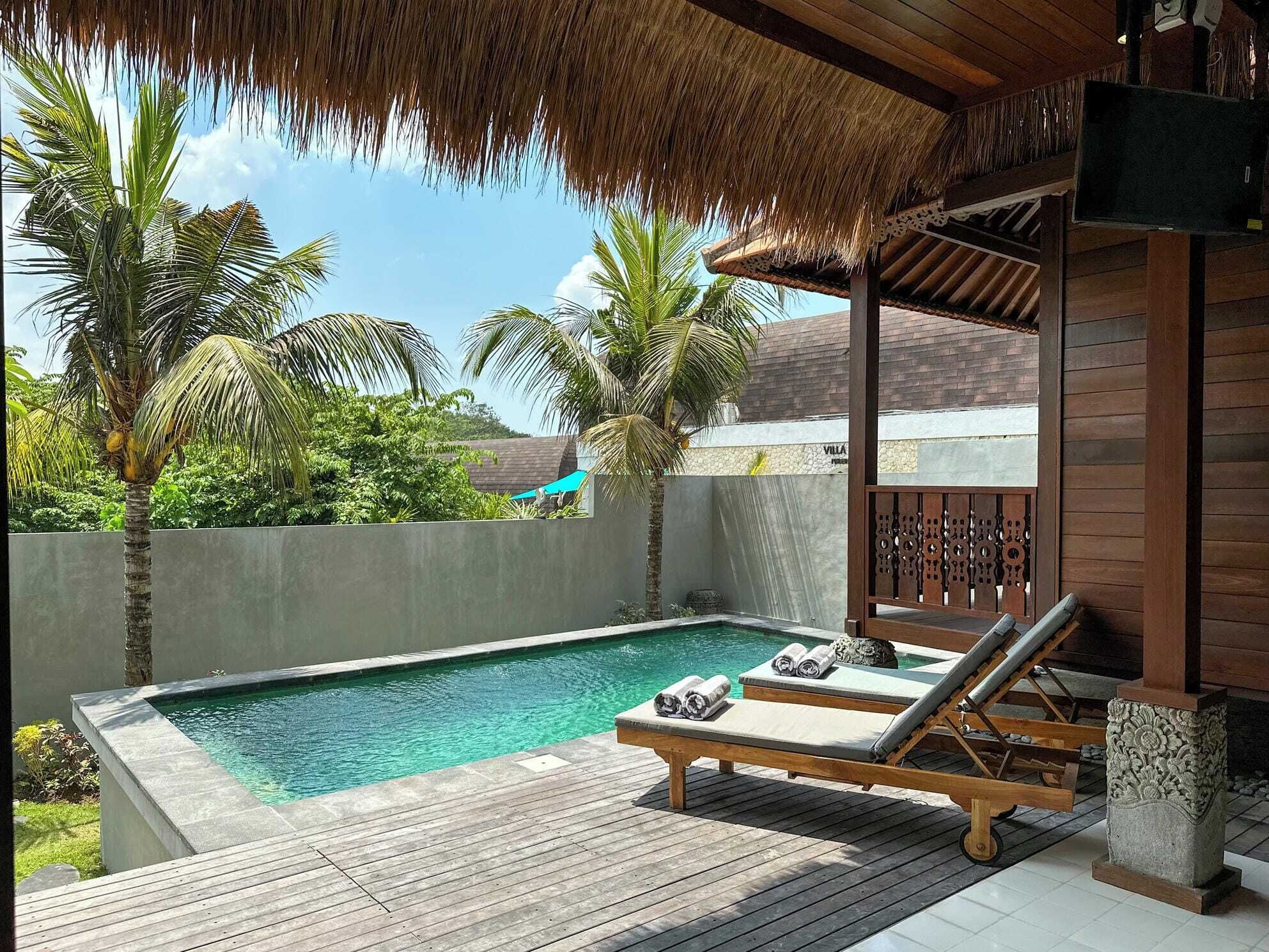 Vila, 2 quartos, piscina particular, vista para a piscina | Vista do quarto
