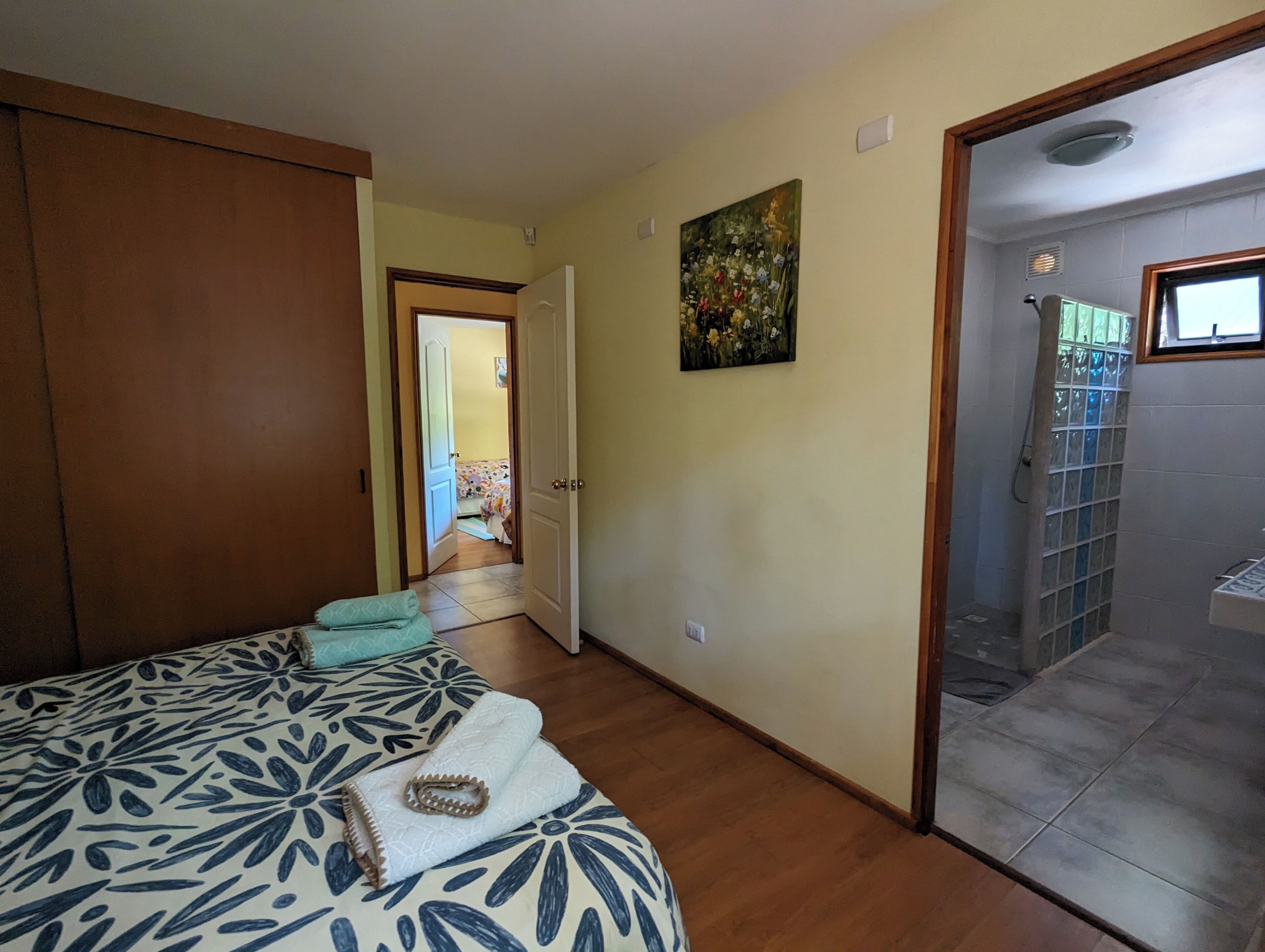 Cabana conforto, 3 quartos, vista para o rio | Ferros/tábuas de passar roupa