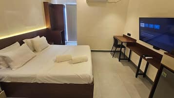 Quarto Duplo Superior | Secretária, quartos insonorizados, ferro/tábua de engomar, Wi-fi grátis