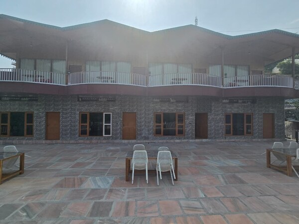 Dev Bhumi Resort - Naukuchia Taal
