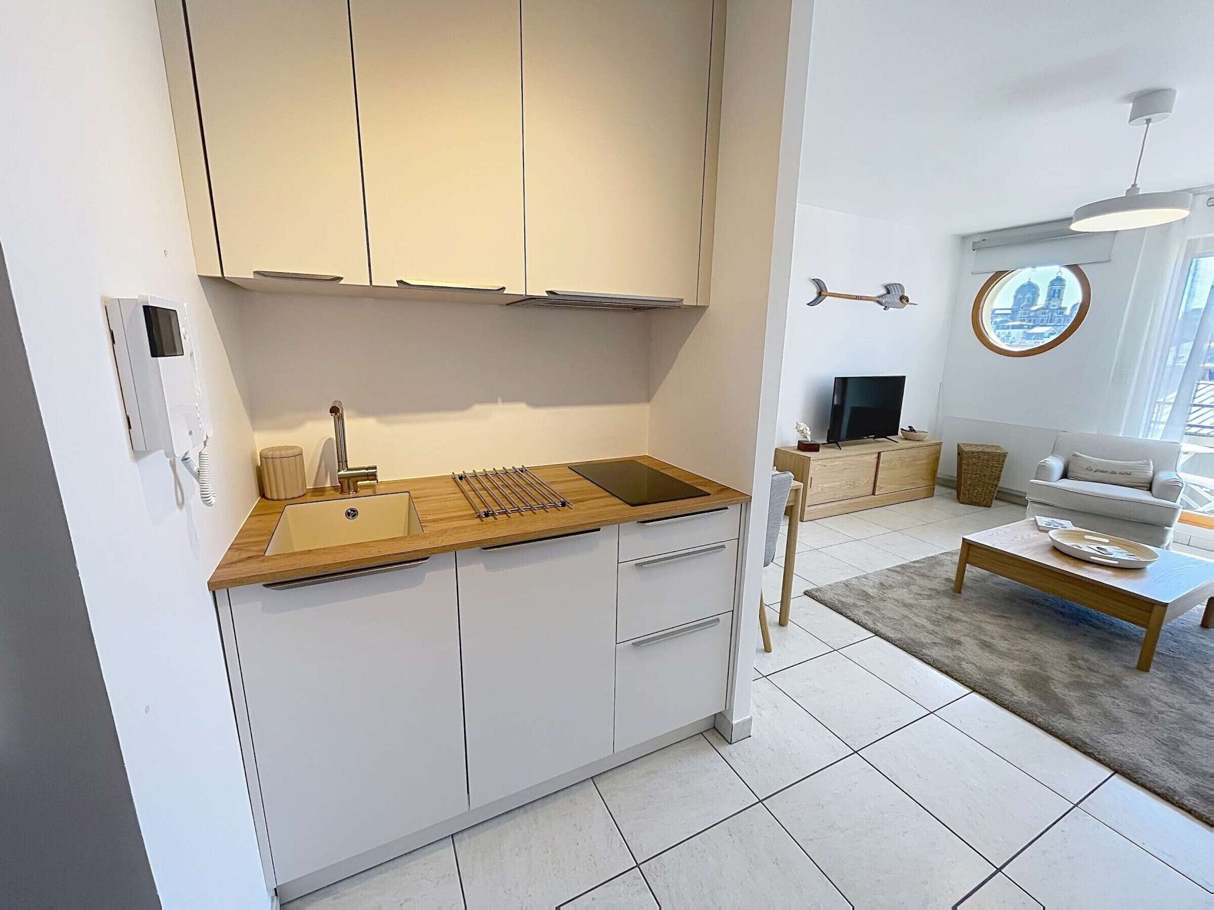 Cozy Studio, Secure Parking - 2 Guests (50m From Beach) - Granville