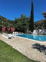 Piscina externa sazonal